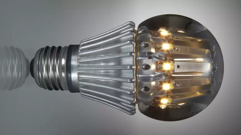 Lámpada LED - Analóxico dunha lámpada incandescente de 100 vatios