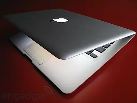 Macbook.