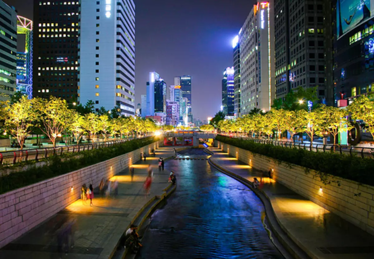 Cheongyecheon_river_project.