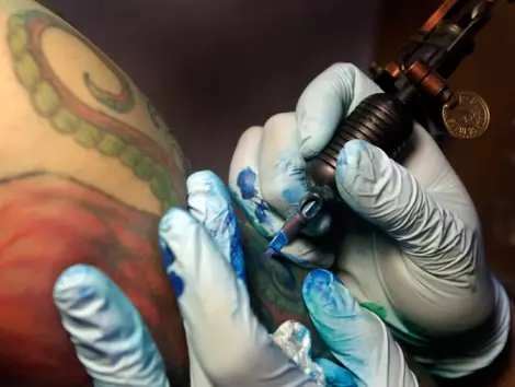Anxietatea de cerneală - este atât de sigur tatuaje?