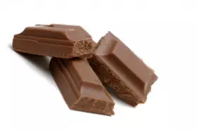 Panganggone coklat kanthi jumlah sing akeh bisa digandhengake karo suda 33 persen ing risiko ngembangake penyakit jantung.