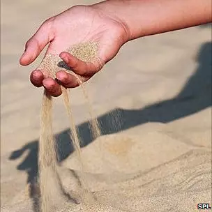 Учените са създали супер пясък
