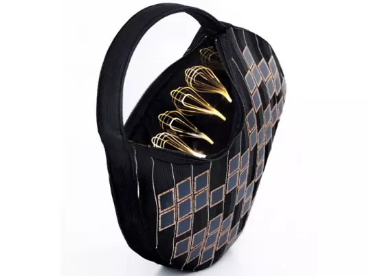 Solar Carryall Bag gikan sa diffus