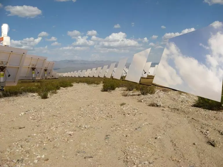 Google invierte $ 168,000,000 en una planta de energía solar