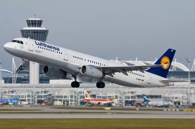 Lufthansa Airlines parantos nyiapkeun transisi ka BojoChatin 5897_2