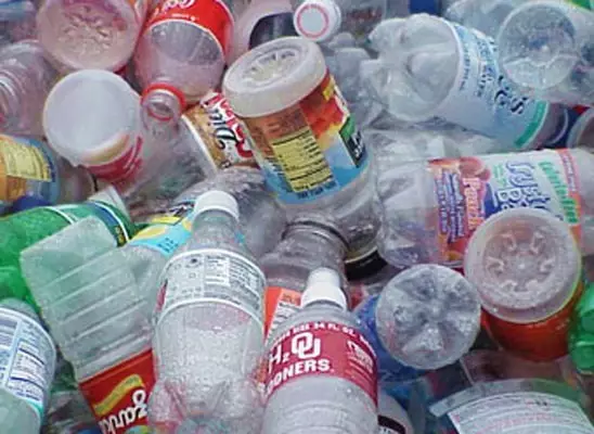 Razvrstavanje plastičnog otpada, pomažete u društvu;)