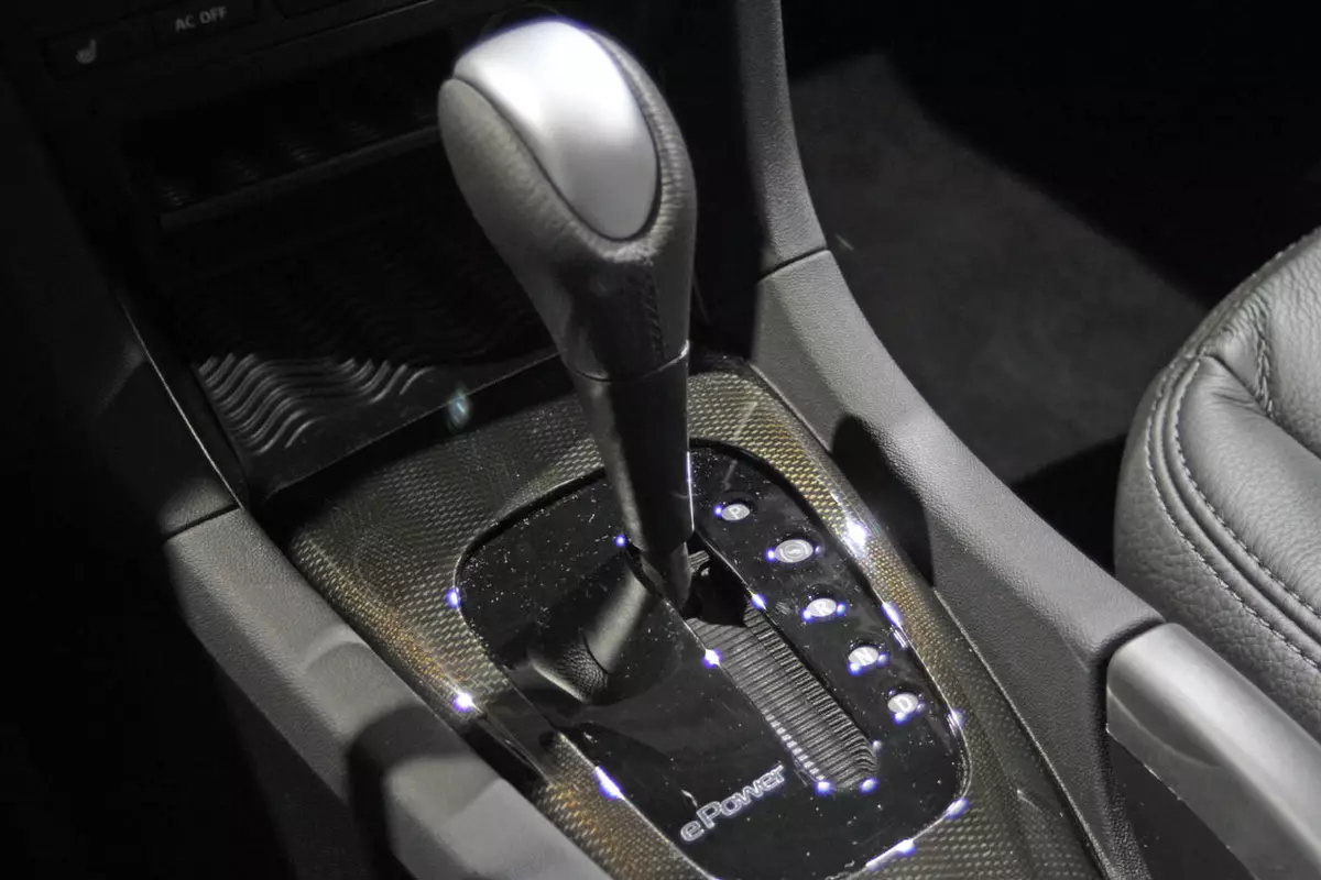 SAAB 9-3 EPOWER in the view of the usual automatic transmission