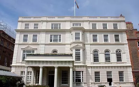 Prince Welsh will install solar panels on the roof Clarence House