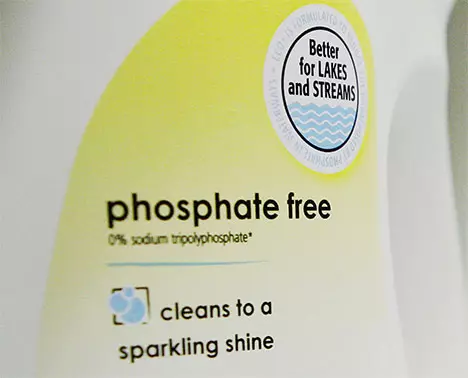 Xabón sen fosfatos amistosos por corpos de auga locais
