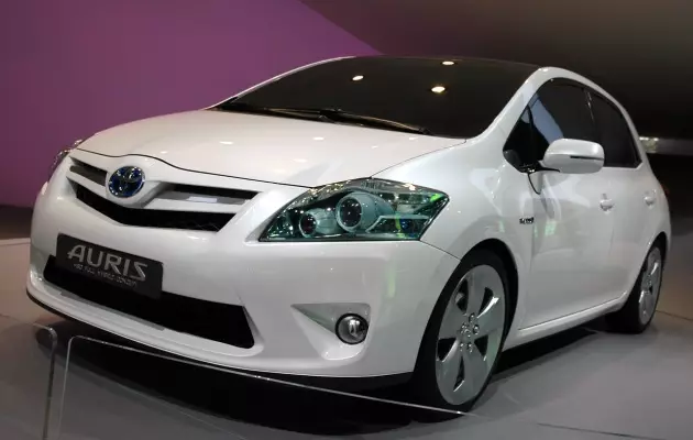 Auris Hybrid: produzzjoni tas-serje tal-ibridi Toyota l-ġdid fl-Ingilterra