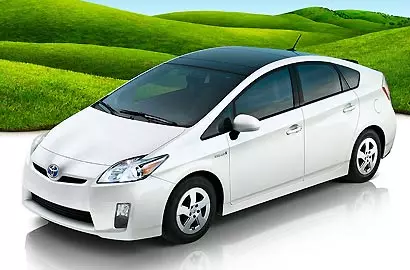 Tríú Giniúint Toyota Prius 2010