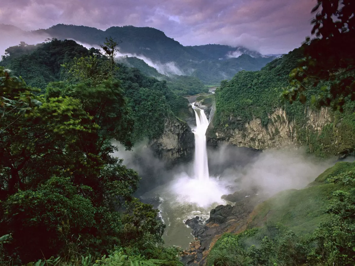 San-Rafael-Falls-Quijos-River-Amazon-Ecuador