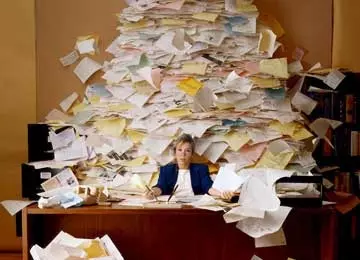 Is there a paperless office in the age of electronic technologies possible