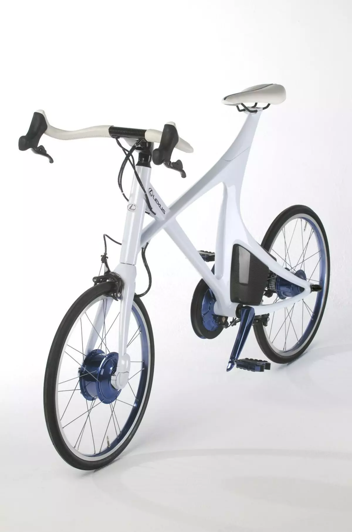 Bicicletta elettrica con il carbonio Lexus