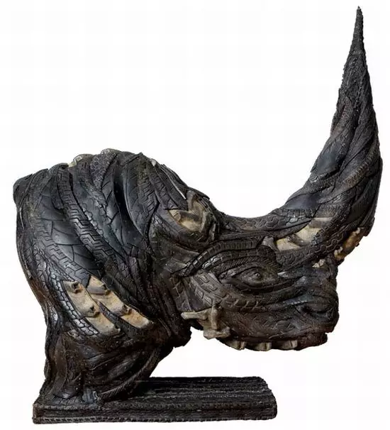 Tire rhinoceros head
