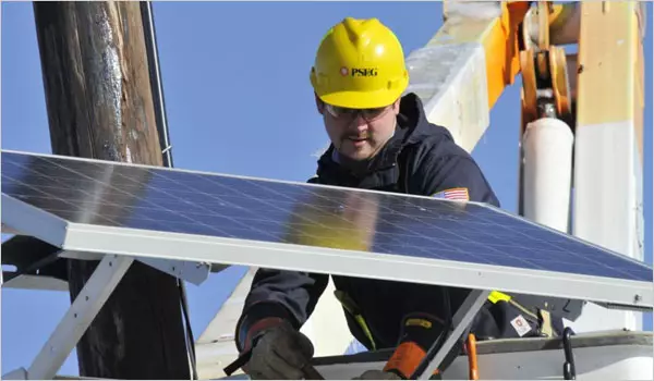 I pannelli solari garantiranno l'autonomia dell'apparecchiatura di telemetria dell'apparecchiatura idraulica