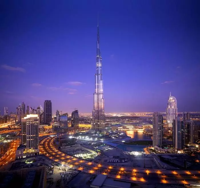 Буржлар Дубай - Дөньядагы иң биек бина Калифа белән Калифа (Бербр Халифа)