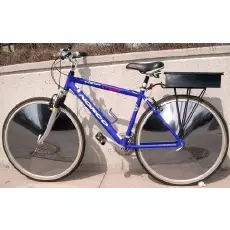 Bicicleta com painéis solares em vez de rodas
