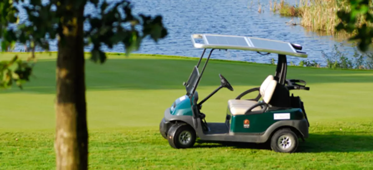 Solar-golf-carr
