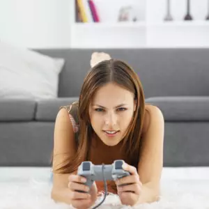Game komputer dinamis meningkatkan kemampuan untuk dengan cepat membuat keputusan.