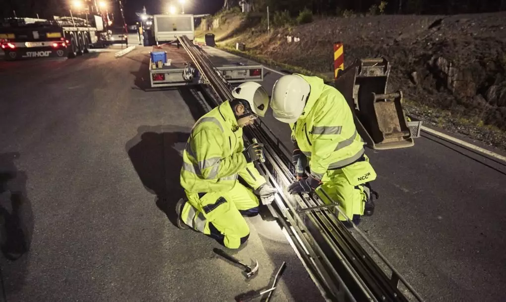 La prima strada elettrificata del mondo a caricare i veicoli aperti in Svezia